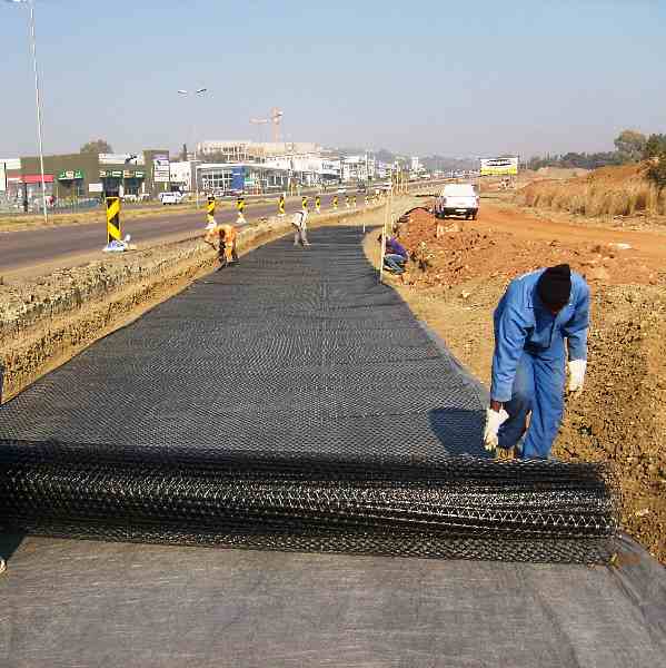 Kaytech reinforces road leading to Willow Glen Motor showrooms