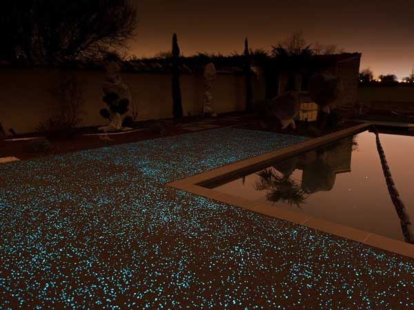 Lumintech decorative concrete with luminescent particles